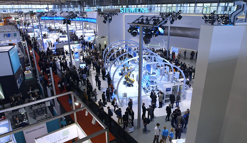 Siemens Uses coolux Pandoras Box for Panoramic Visual Design at HMI ...