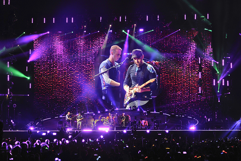 The Visual Splendor of Coldplay’s 'A Head Full of Dreams' Tour | PLSN