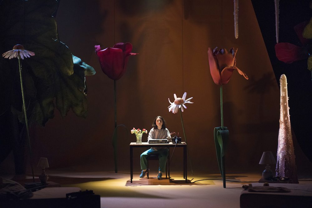 Zoe Spurr Brings Magic To Life For The Beginners With CHAUVET ...