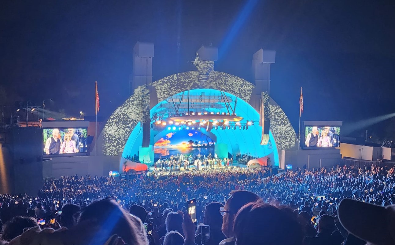 Bandit Lights Up the Night at Star-Studded Jimmy Buffett Tribute ...