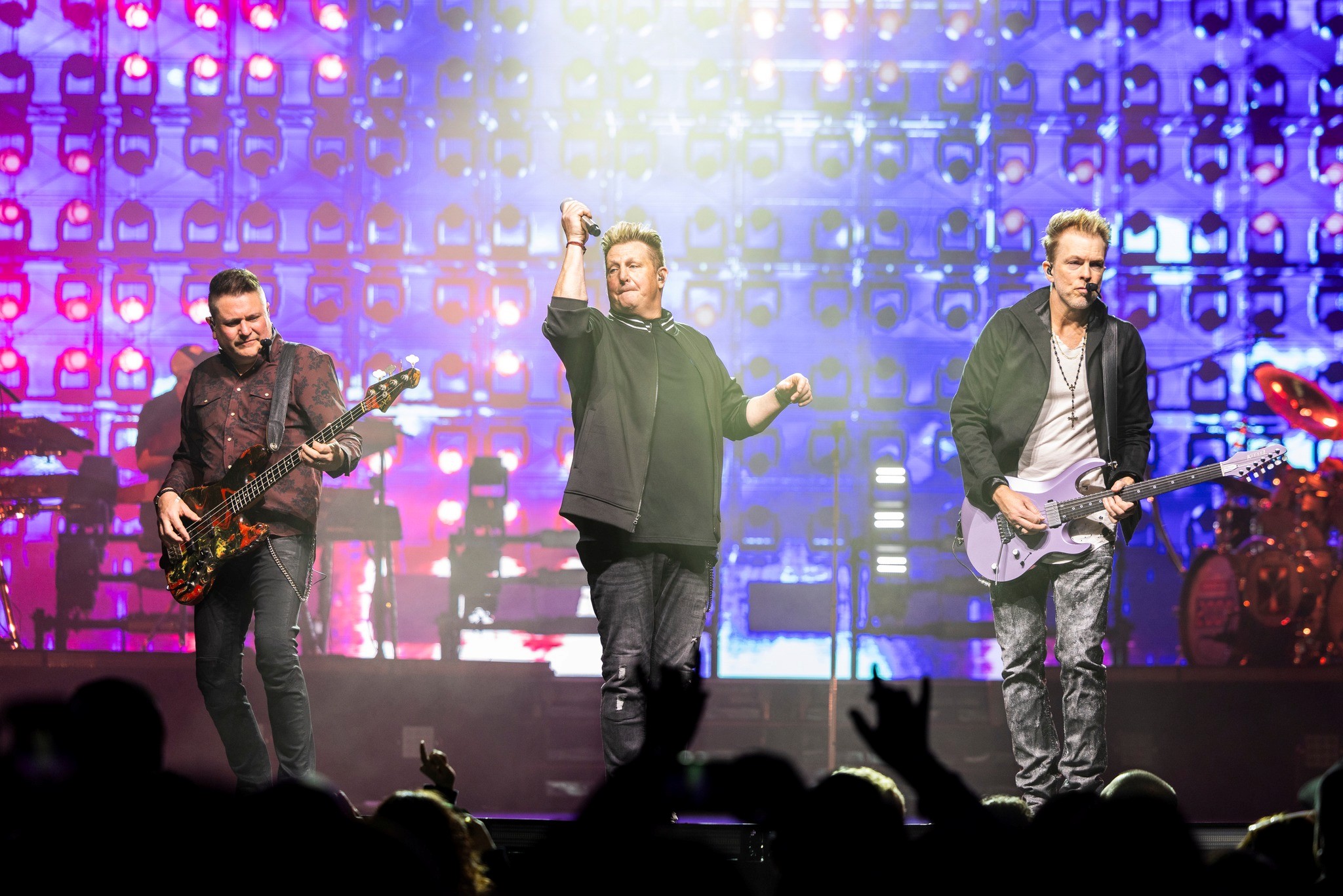 Lüz Studio and Bandit Lites Illuminate Rascal Flatts' 'Life is Highway ...