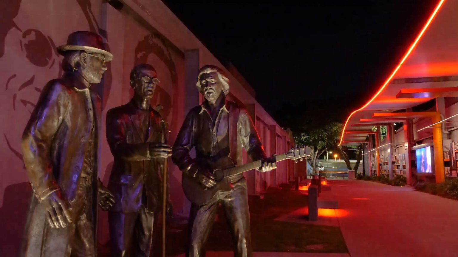 Christie LED Video Wall Celebrates the Bee Gees’ Music Career | PLSN