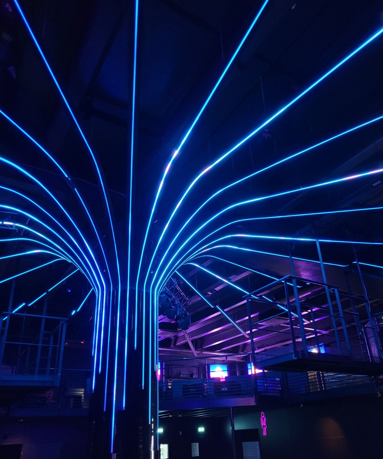 Synapse Audiovisuel and CHAUVET Professional Cultivate Beauty with 809 ...