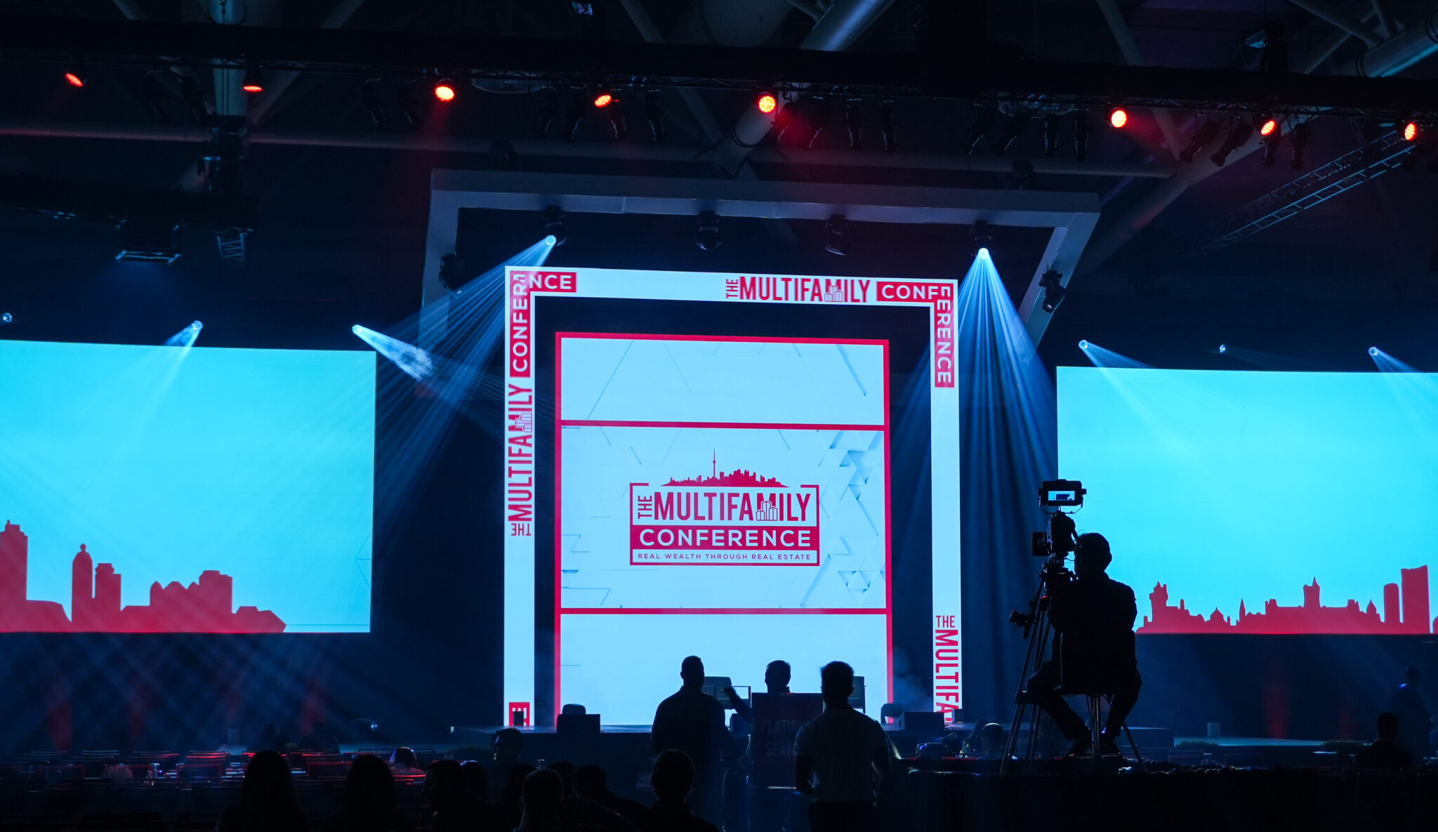 Canadian AV Production Leader bb Blanc Invests in Claypaky Sharpy X ...