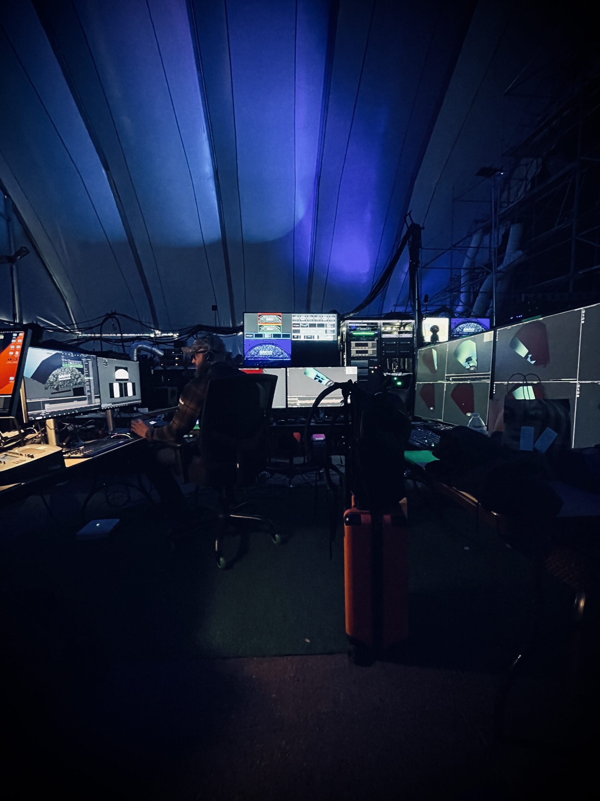 Disguise Media Servers Drive Content for Oracle SuiteWorld 2024 | PLSN