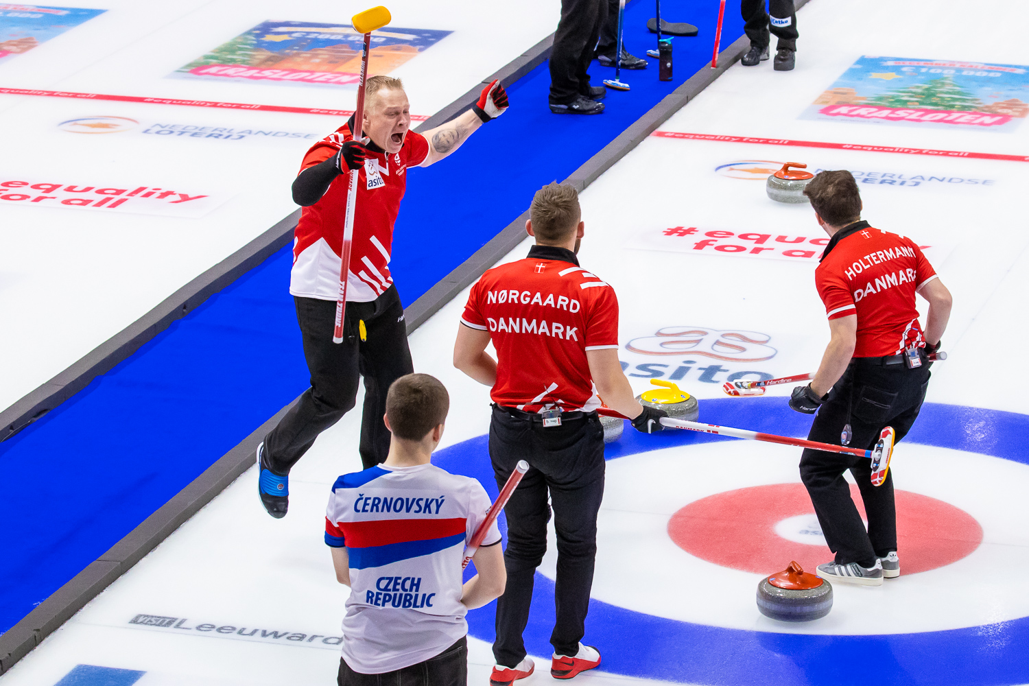 Elation KL Panel™ meets Olympic Standard for Curling Qualification | PLSN