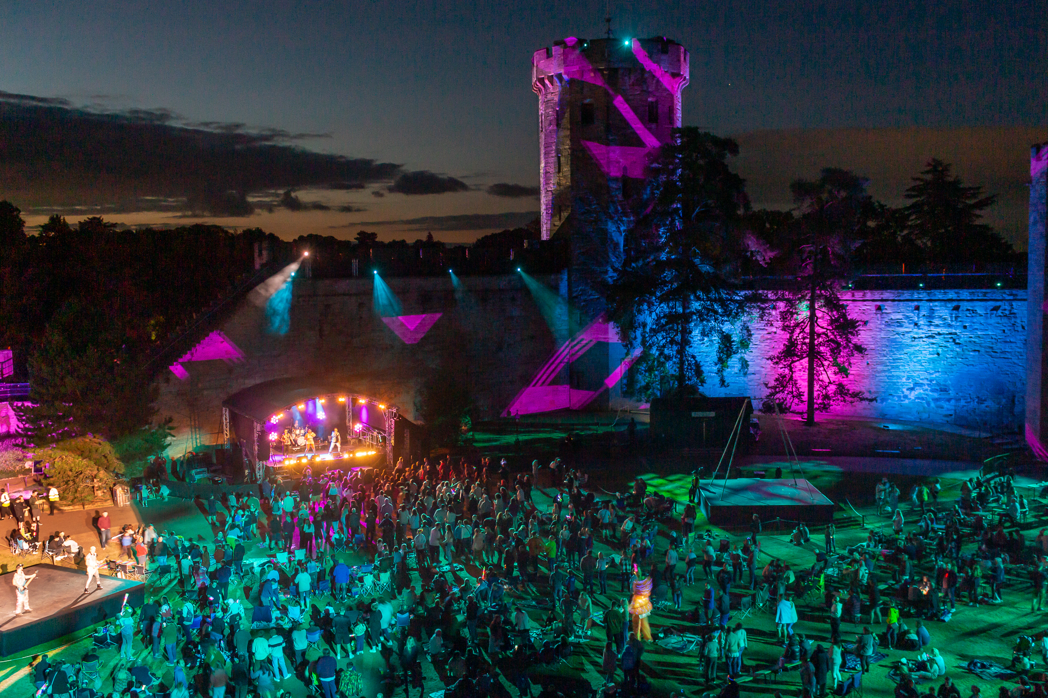 Full Production Performs Back-to-Back at Warwick Castle | PLSN