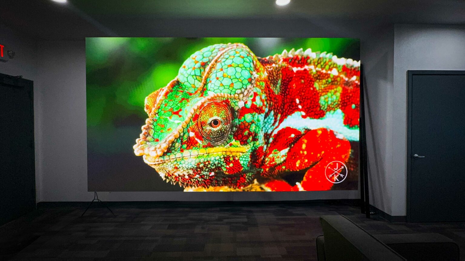 MEGAVIEW Introduces the Quick Aspect LED Panel | PLSN