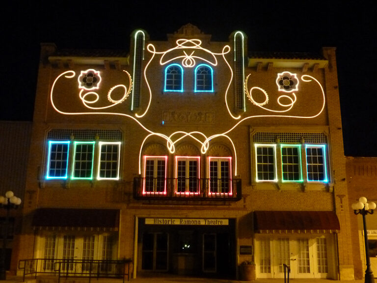 Lighting Up Buildings with Laser Projections | PLSN