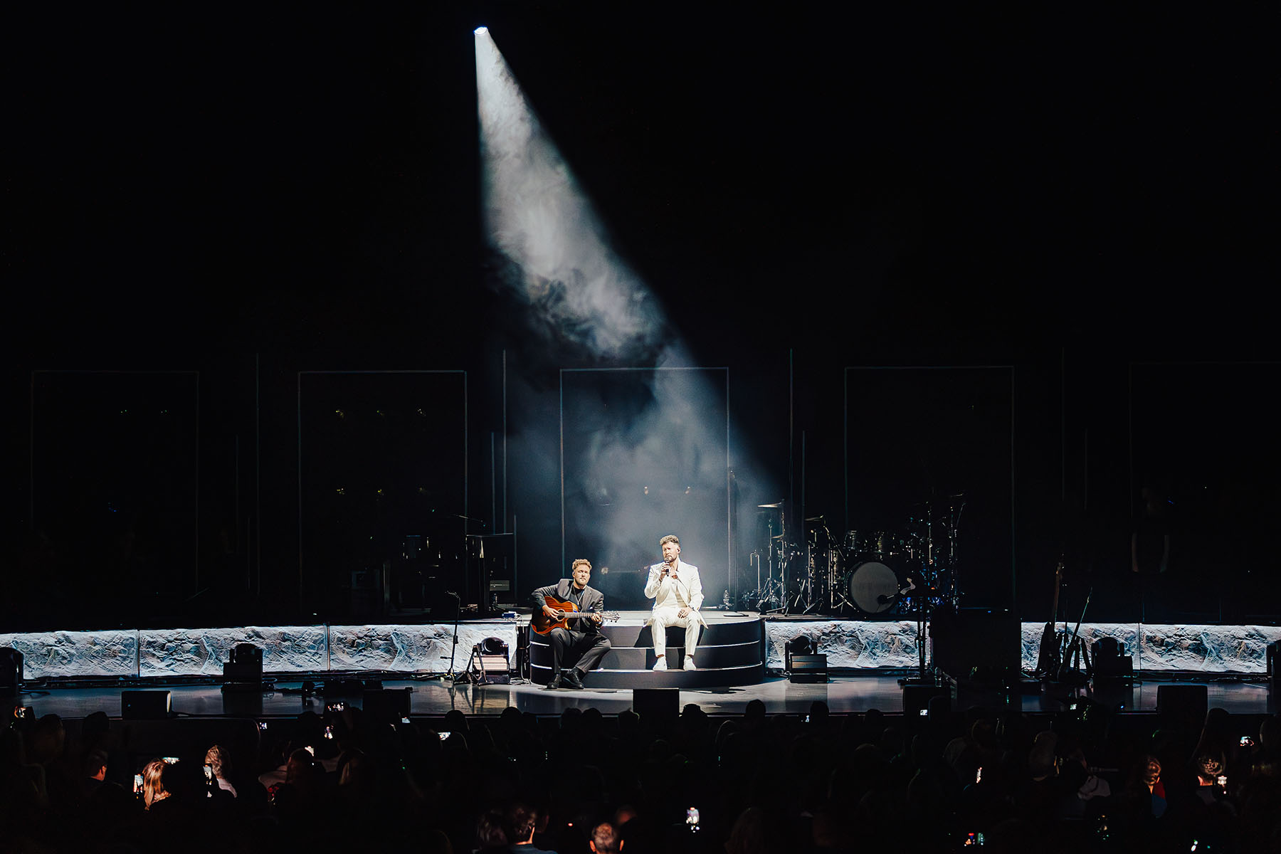 Robe Supports ‘The Songbook So Far’ World Tour with Calum Scott | PLSN
