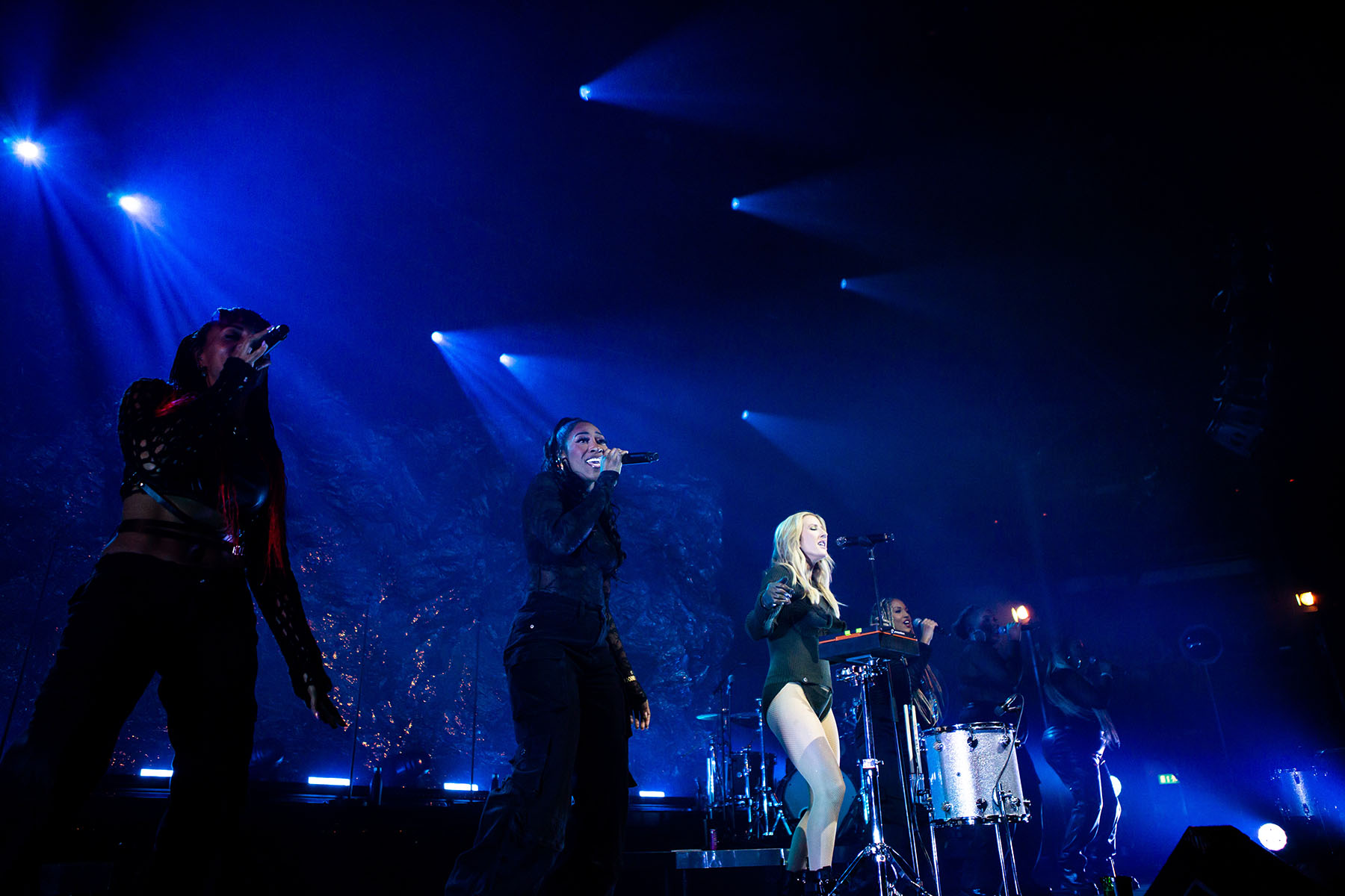 London's Roundhouse Rounds off All Robe Moving Light Rig with new ...